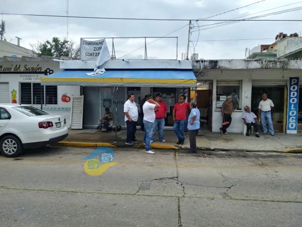 Piden quitar cobros de estacionamiento en la Central de Coatza Piden quitar cobros de estacionamiento en la Central de Coatza