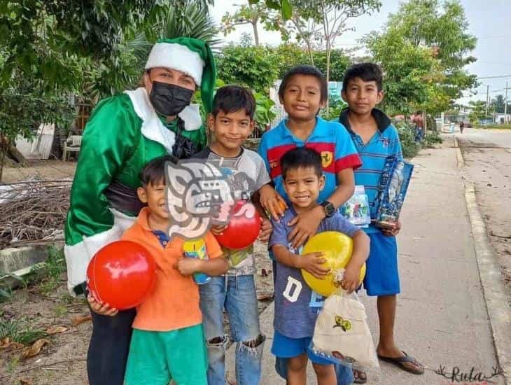 Comunidad deportiva entregan mas de mil 500 juguetes a niños de escasos ... Comunidad deportiva entregan mas de mil 500 juguetes a niños de escasos ...